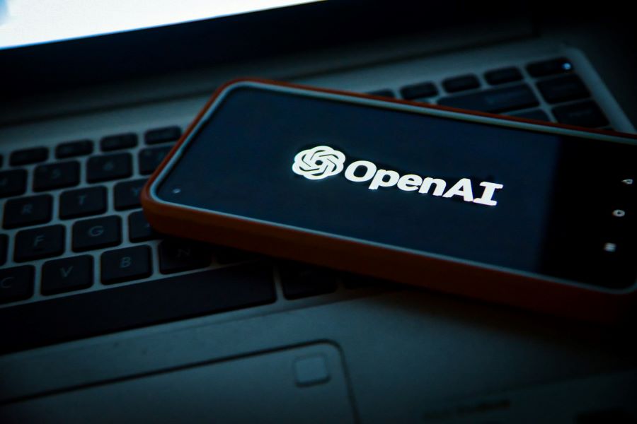 Sora de la OpenAI, un succes fulger: 1 milion de descarcari in mai ...